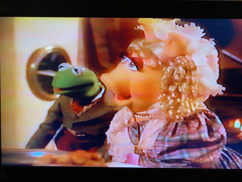 A Muppet Christmas Carol VHS Xmas Holiday Movie Kids Classic 1992 - Etsy