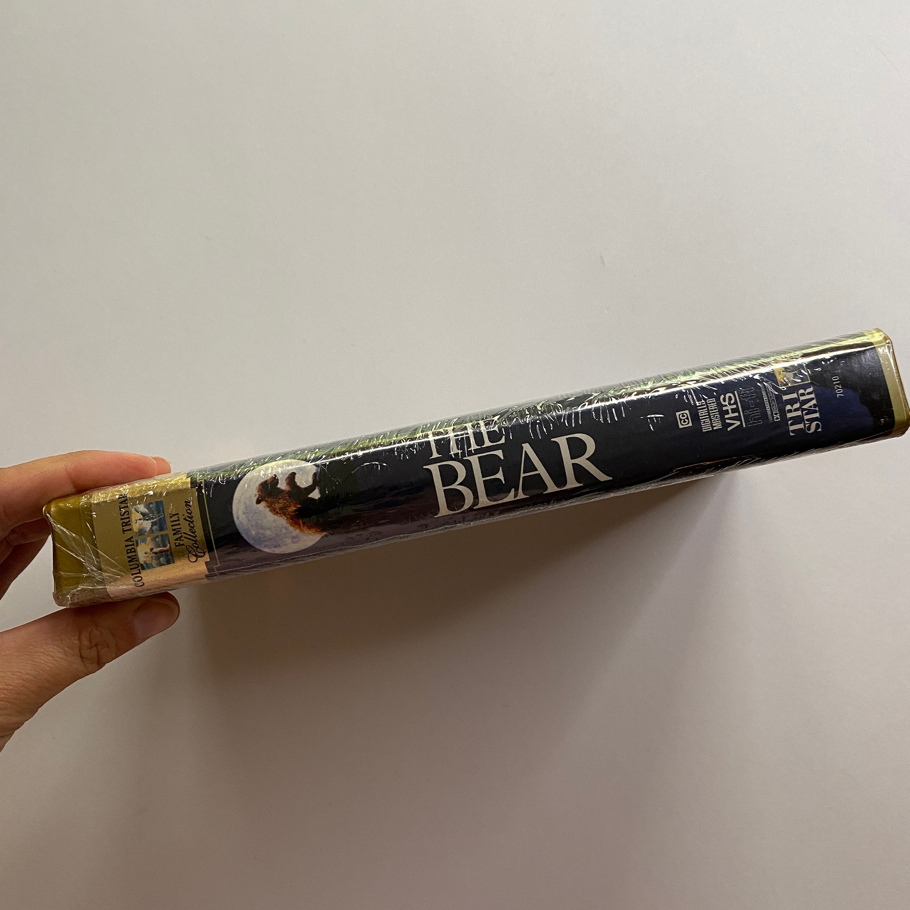 The Bear VHS Video 1989 French Animal Adventure Film - Etsy