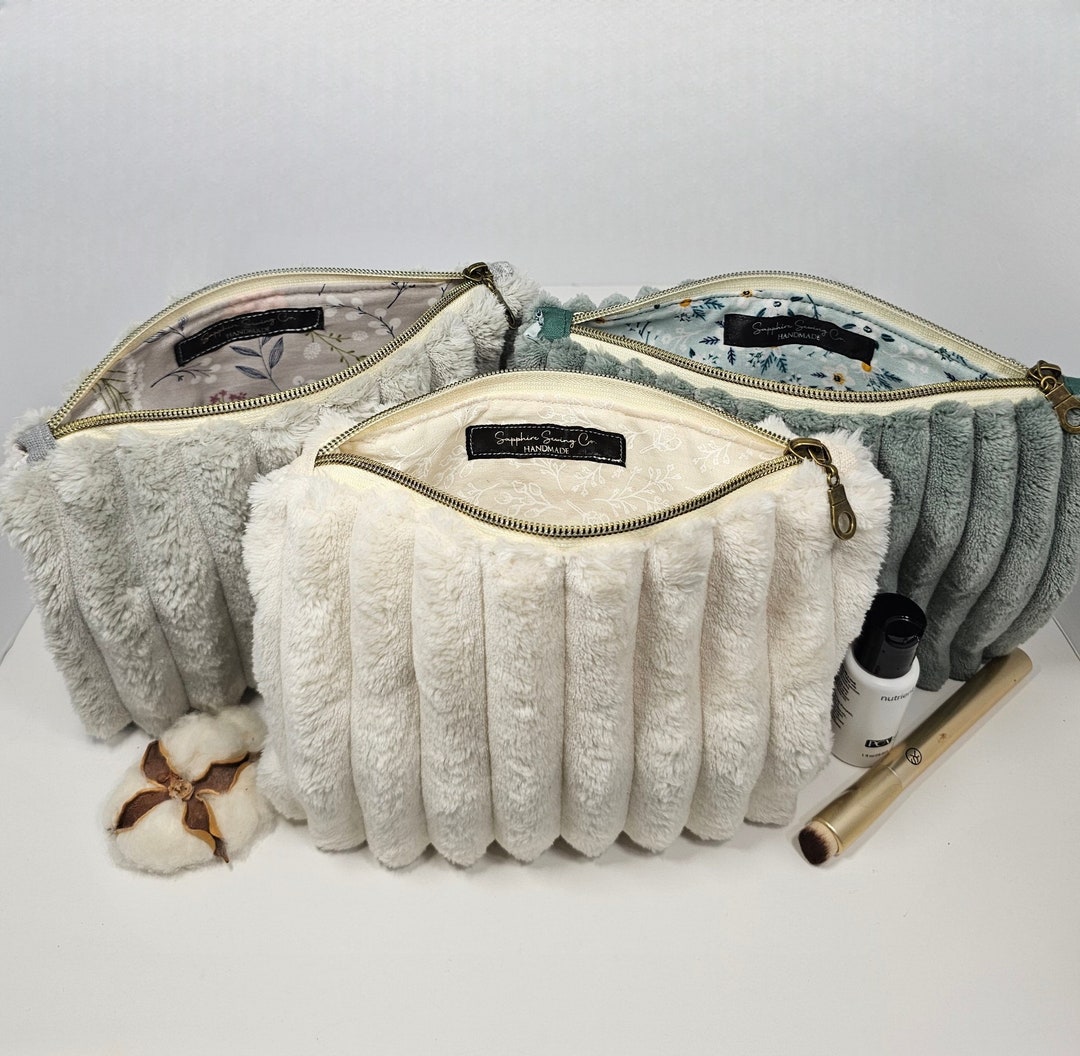 Super Soft Plush Sherpa Makeup Cosmetic Toiletries Everyday Zipper ...