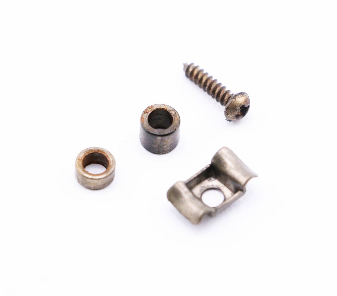 AGP ™ - Fender ® Strat ® Tele ® Aged Relic Butterfly String Retainer ...