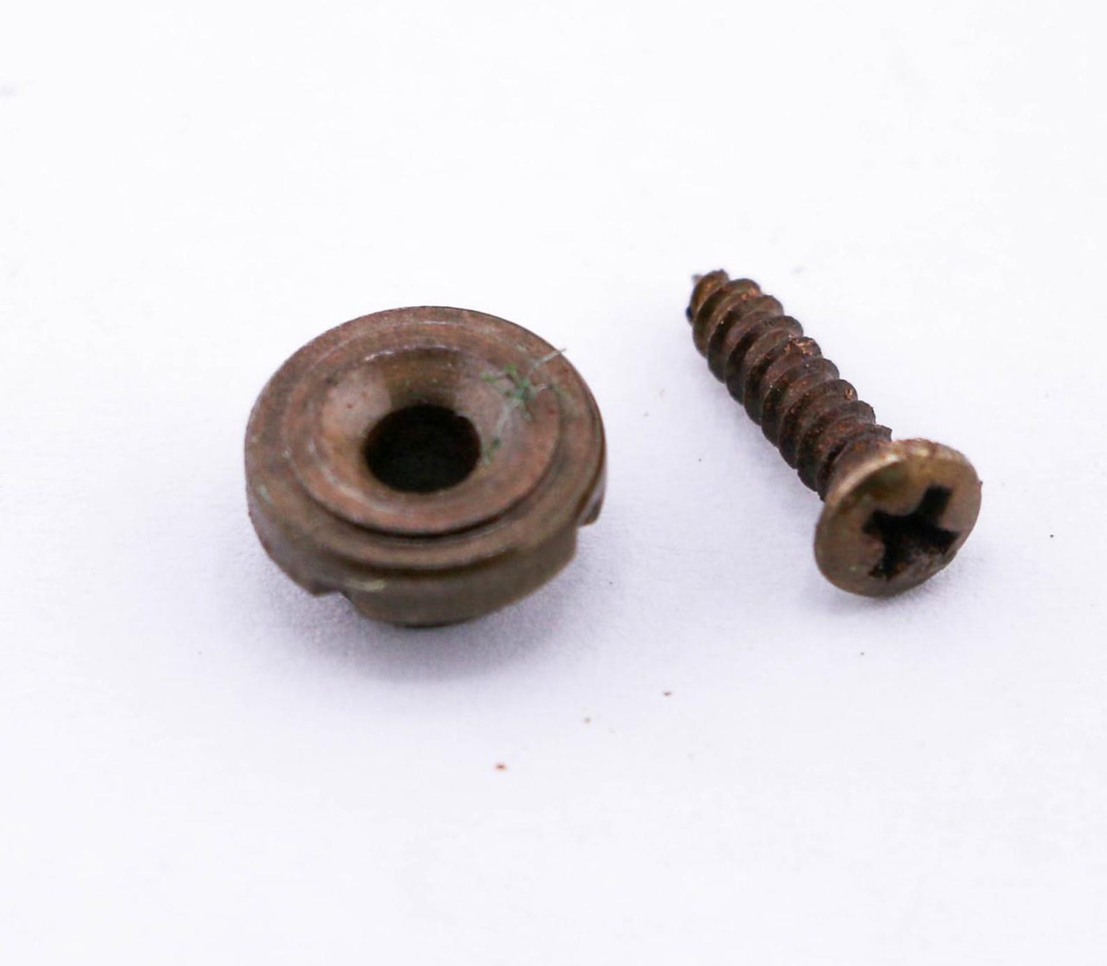 AGP ™ Telecaster ® Relic Aged Nickel Vintage Round String Tree and ...