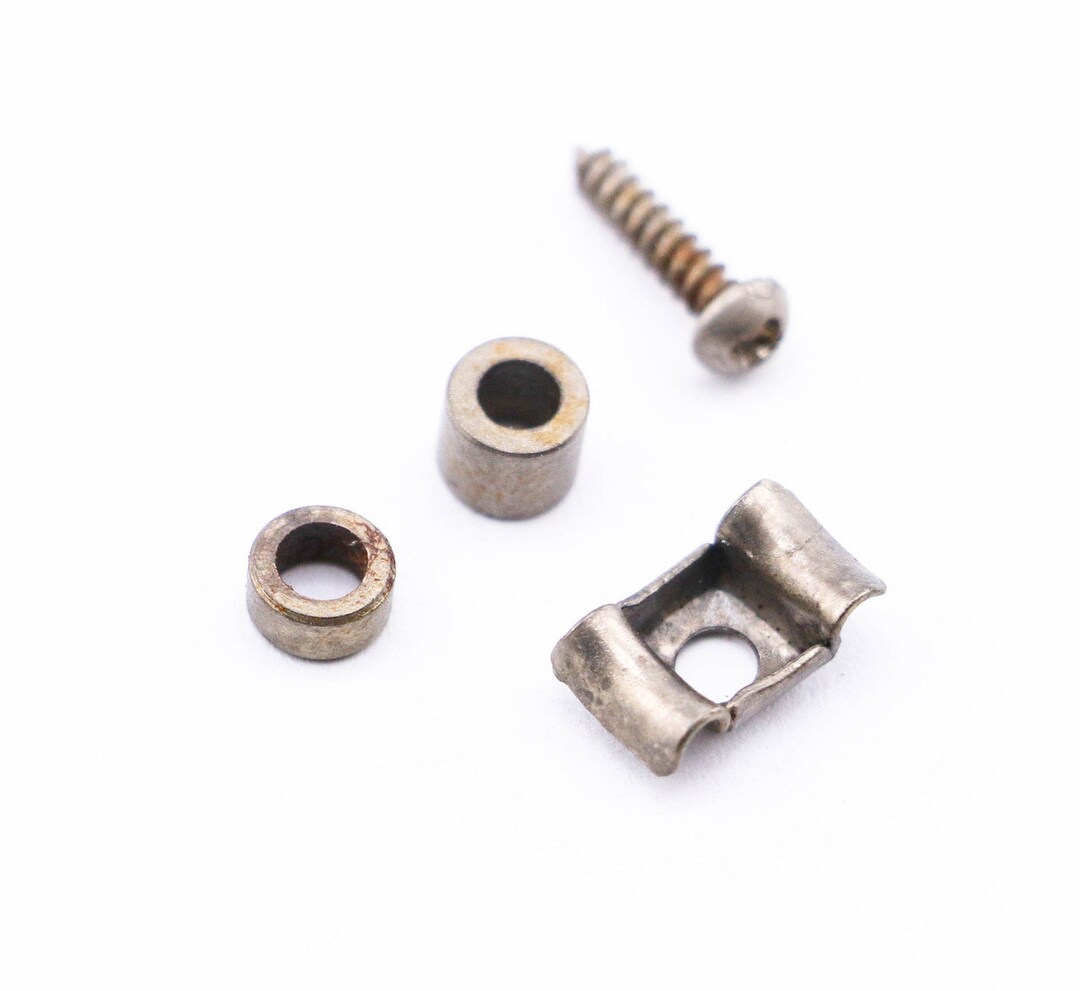 AGP ™ - Fender ® Strat ® Tele ® Aged Relic Butterfly String Retainer ...