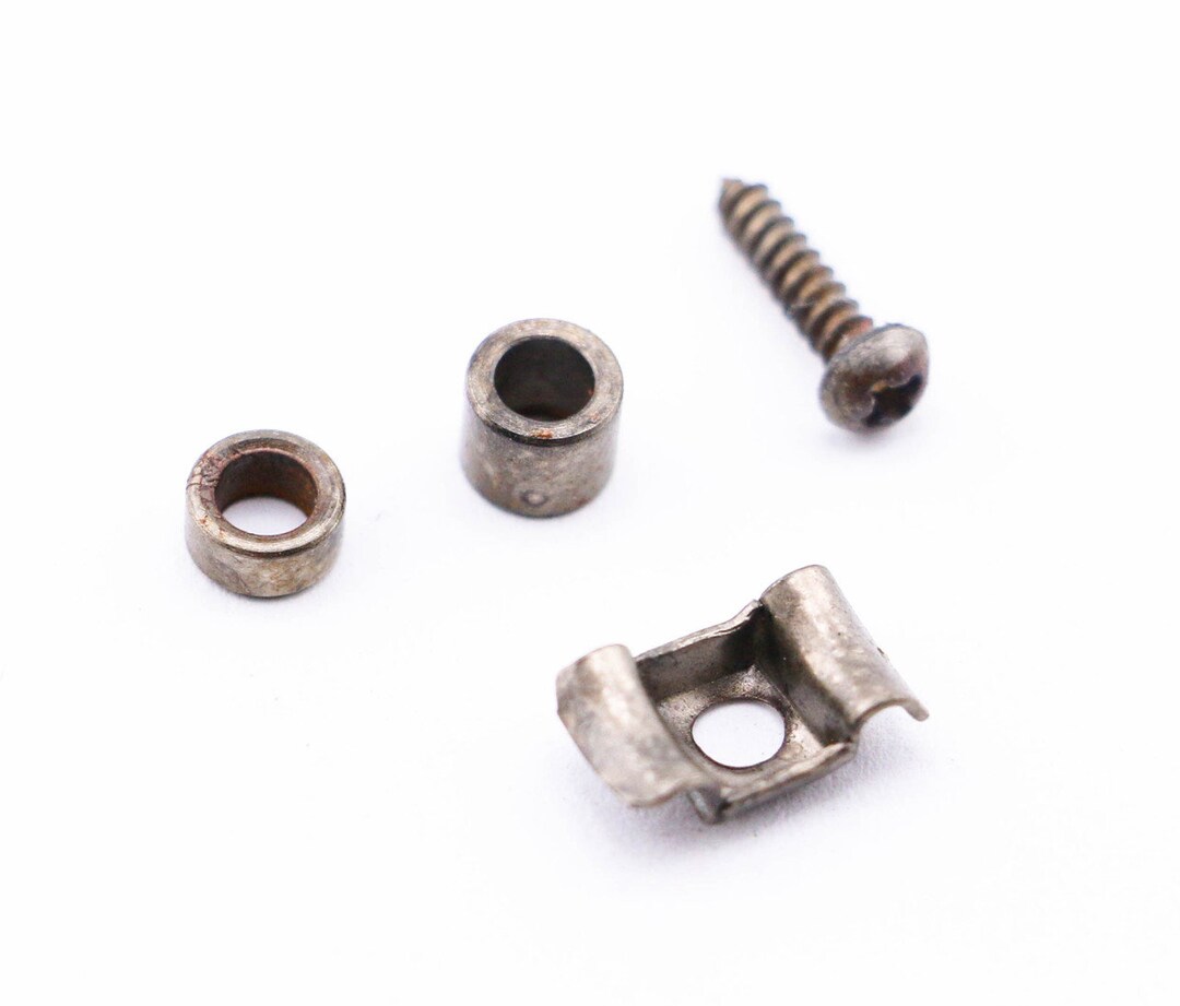 AGP ™ - Fender ® Strat ® Tele ® Aged Relic Butterfly String Retainer ...