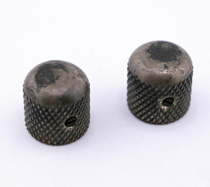 AGP ™ Aged Telecaster ® Relic Dome Knobs With Set Screw for 6.35mm 1/4 Solid Shaft Pots 1232469 ...
