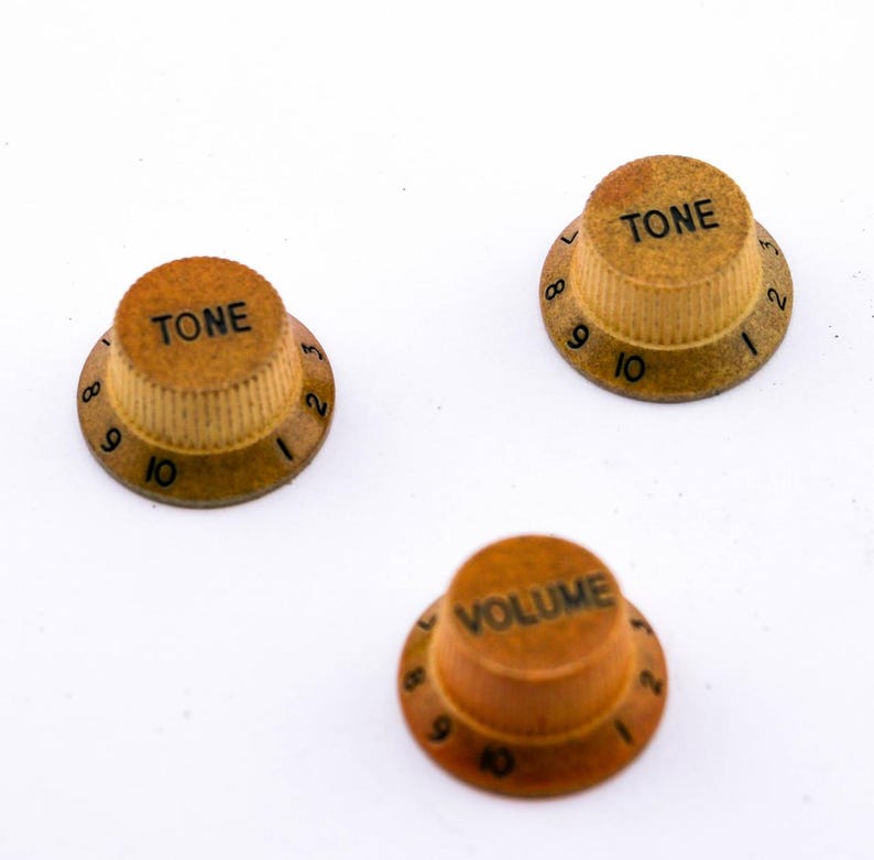 AGP ™ - Aged Relic Stratocaster ® Volume Tone Knobs 6mm Split Shafts ...