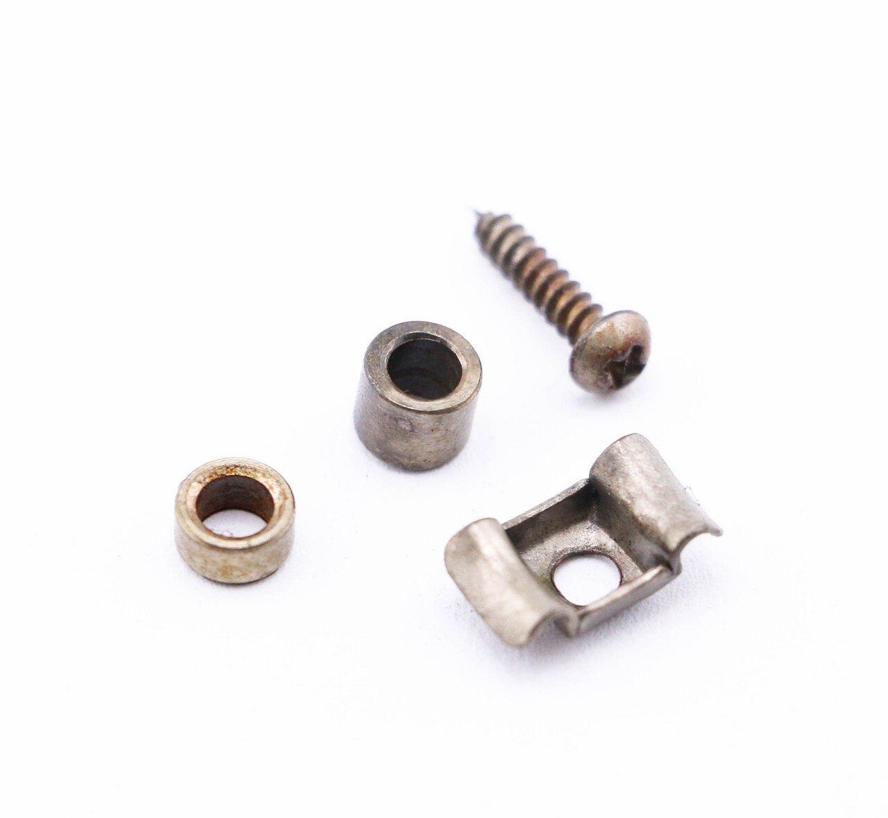 AGP ™ - Fender ® Strat ® Tele ® Aged Relic Butterfly String Retainer ...