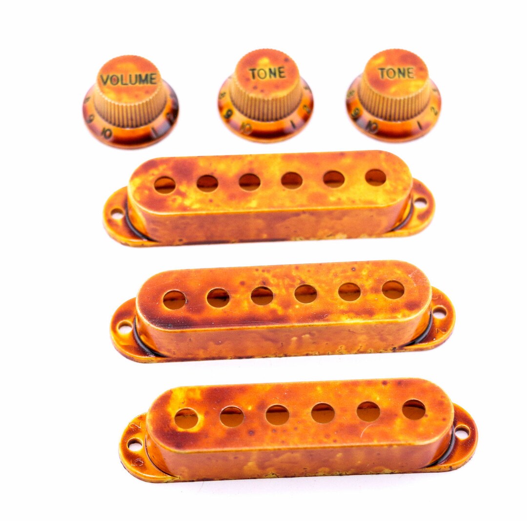 AGP ™ Relic Stratocaster ® Aged Pickups Covers 52/52/52mm Pole Spacing ...