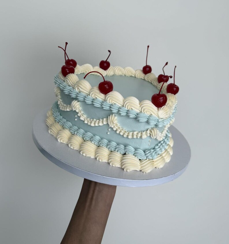 Silky Smooth Buttercream Recipe for Vintage Cakes - Etsy