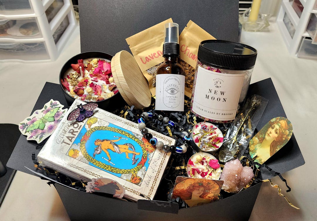 Witchy Mystery Box – Ritual Spell Kit, Intention Candles & Oils - Etsy