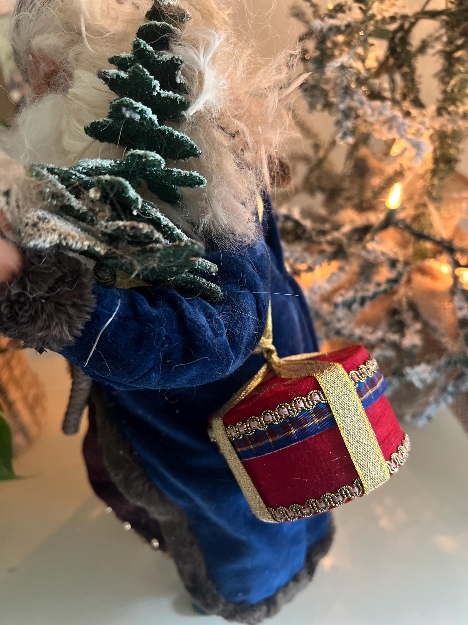 Demdaco Drolleries Santa Figurine – 2003 Retired Blue Velvet Father ...