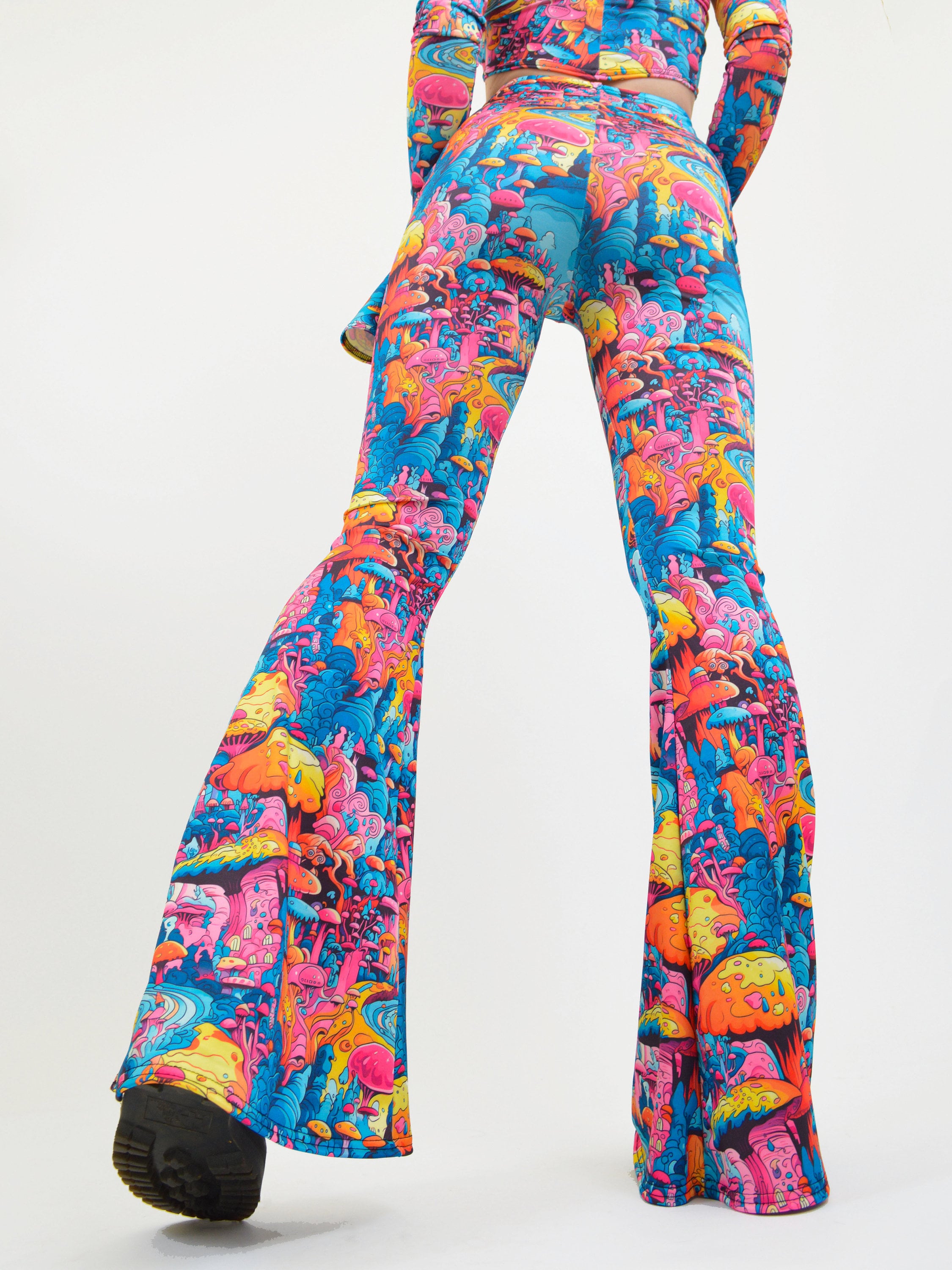 PSYCHEDELIC PRINT FLARES Mushroom Print Festival Outfit, Rave Outfit ...