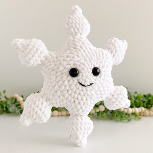 Big Snowflake Winter Amigurumi Crochet Holiday Plush Pattern, Snowflake ...
