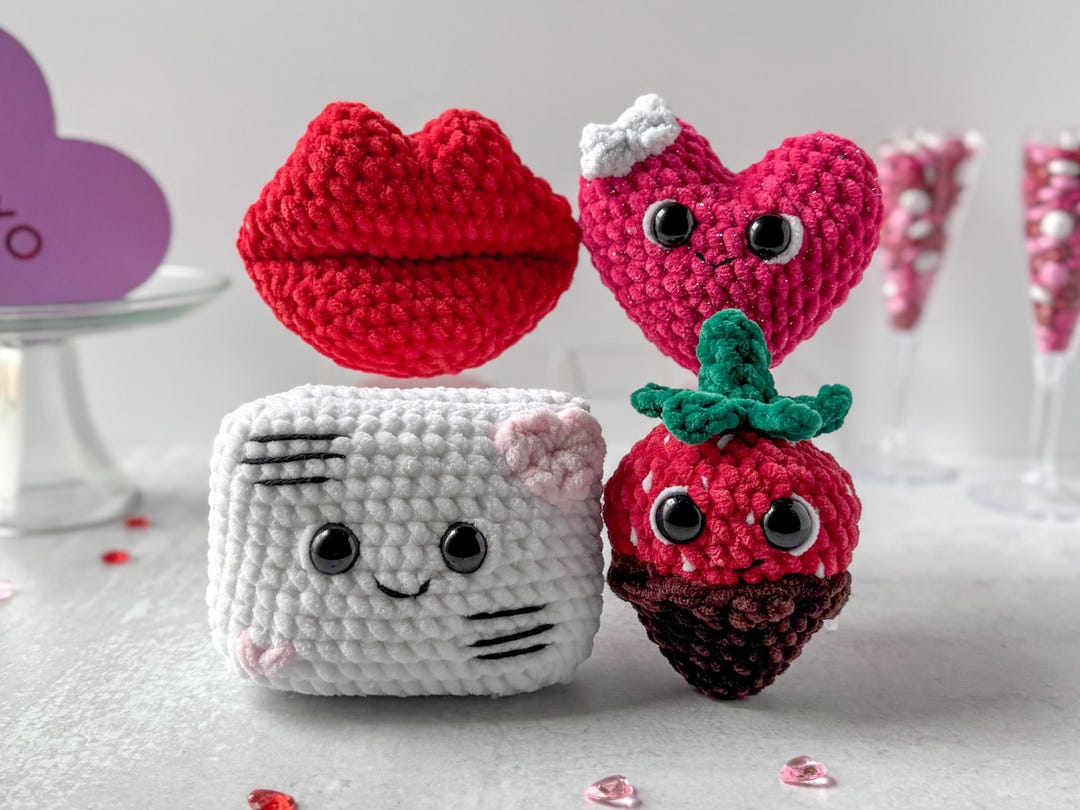 Bundle: Crochet Mini Plush Valentine’s Day Amigurumi Patterns, Mini ...