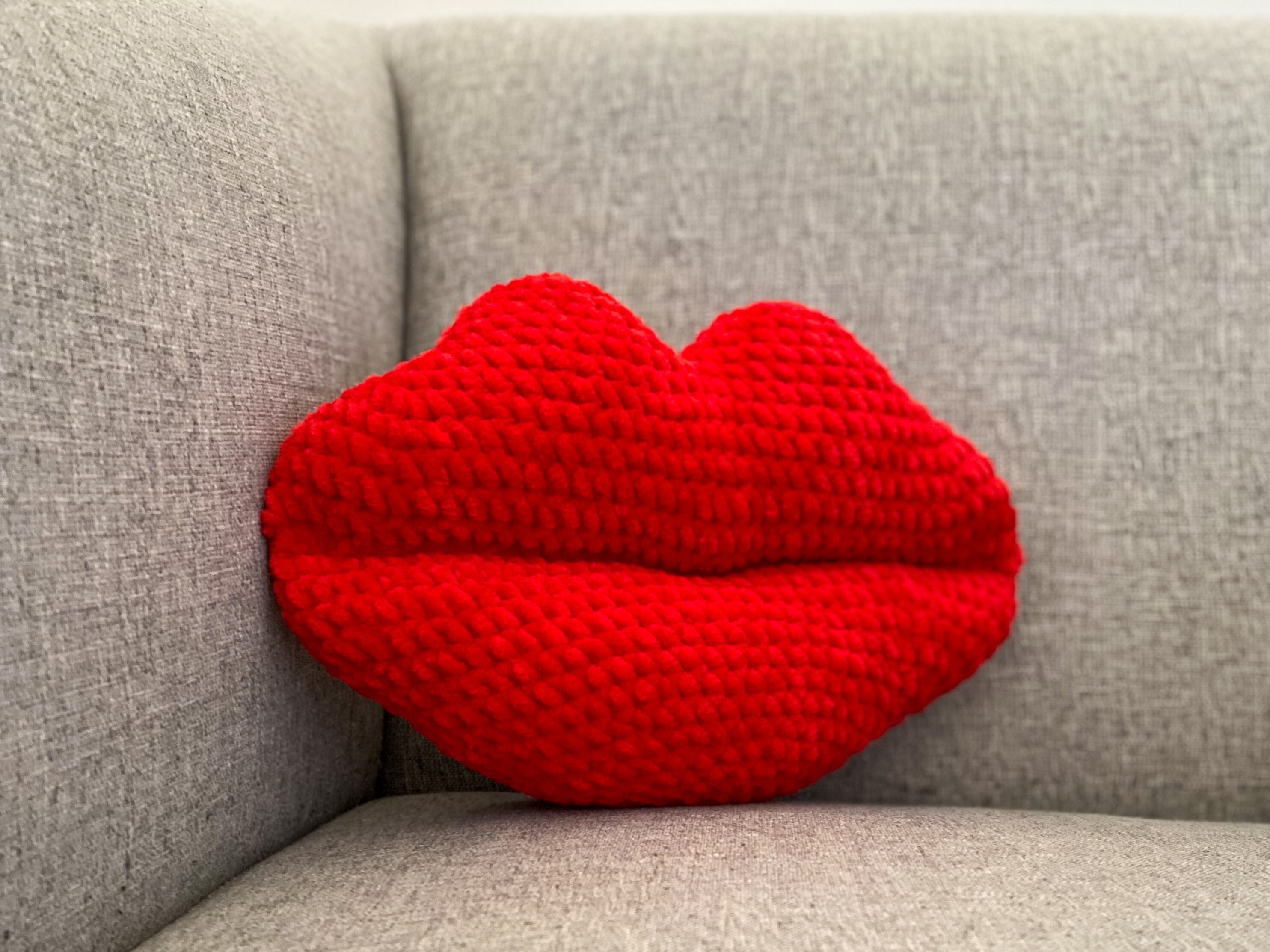 Crochet Kiss Lips Plush Valentine Amigurumi Pattern, Love Crochet Lips ...