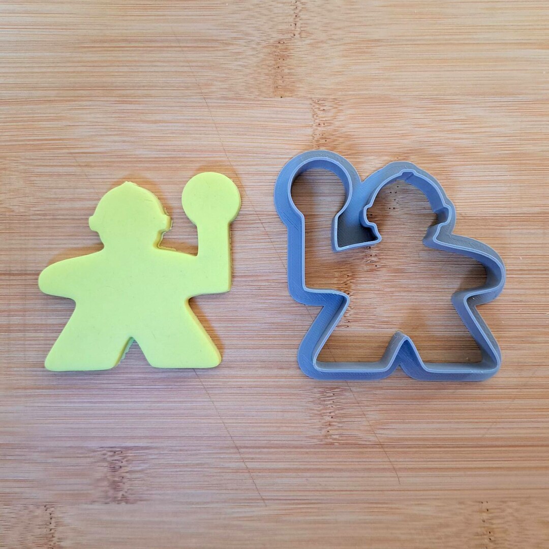 Fantasy Cleric Cookie Cutter. TTRPG Character Priest Biscuit. D&D Dnd ...