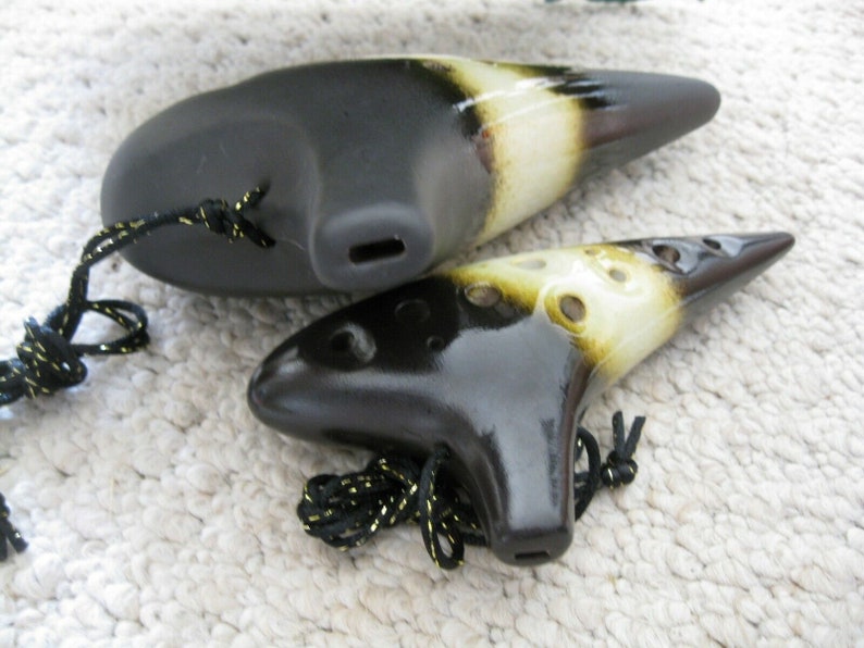 Combo Ocarina : Black and White Interlaced Alto C and Soprano G Ceramic ...