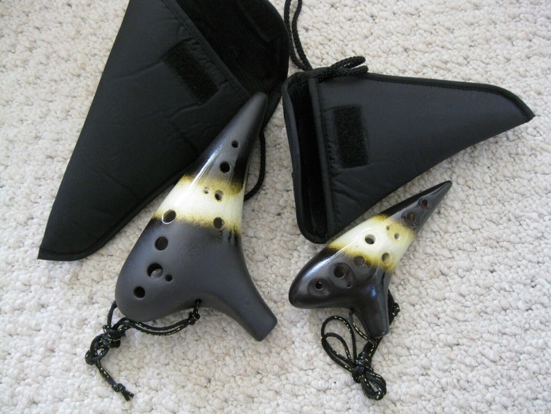 Combo Ocarina : Black and White Interlaced Alto C and Soprano G Ceramic ...