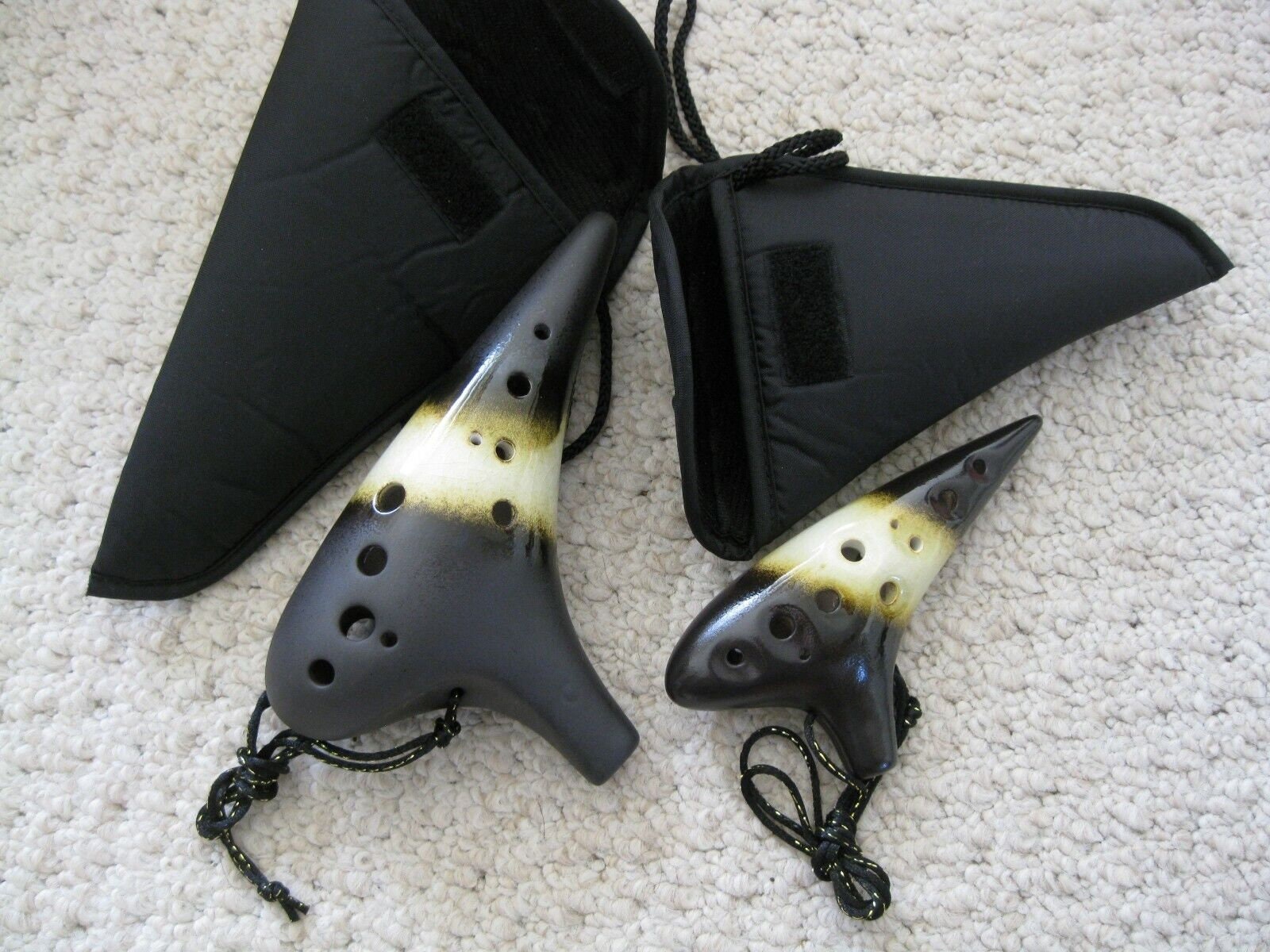 Combo Ocarina : Black and White Interlaced Alto C and Soprano G Ceramic ...