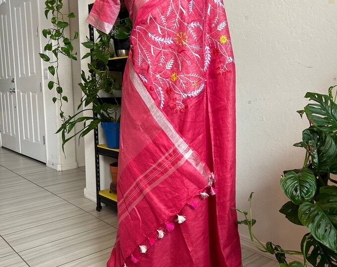 Linen Cotton Saree With Thread Embroidery on the Pallu Comes With ...