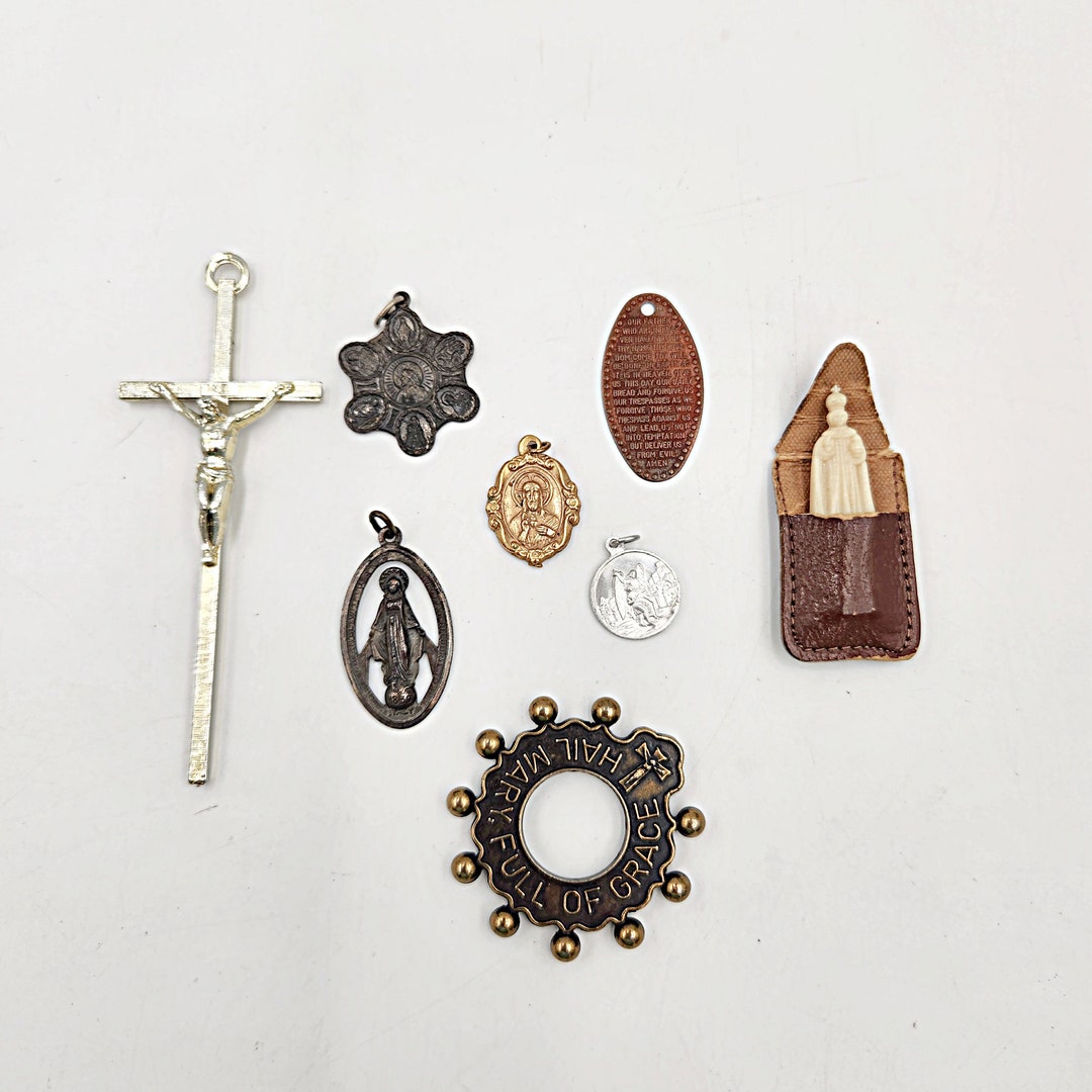 Vintage Religious Medals Tokens Catholic Medallions - Etsy