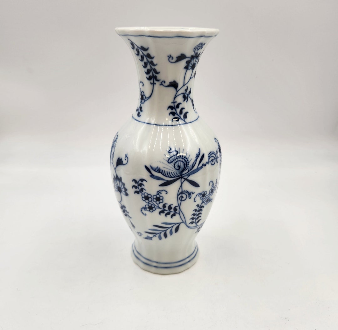Vintage 1970's Blue Danube Blue and White Blue Onion Pattern 10 1/2 ...