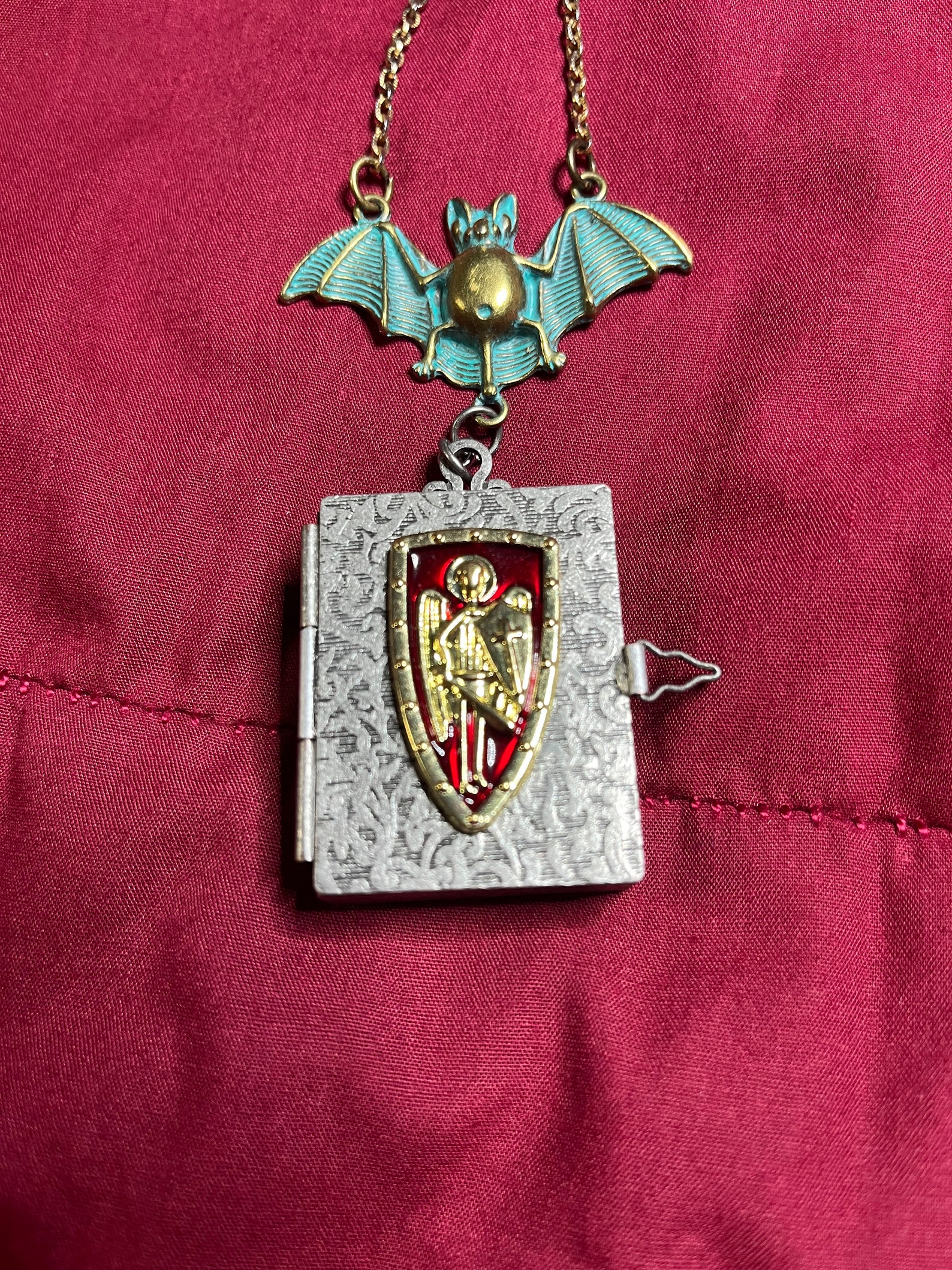Vampire Hunter Kit Necklace: Gold Wings - Etsy