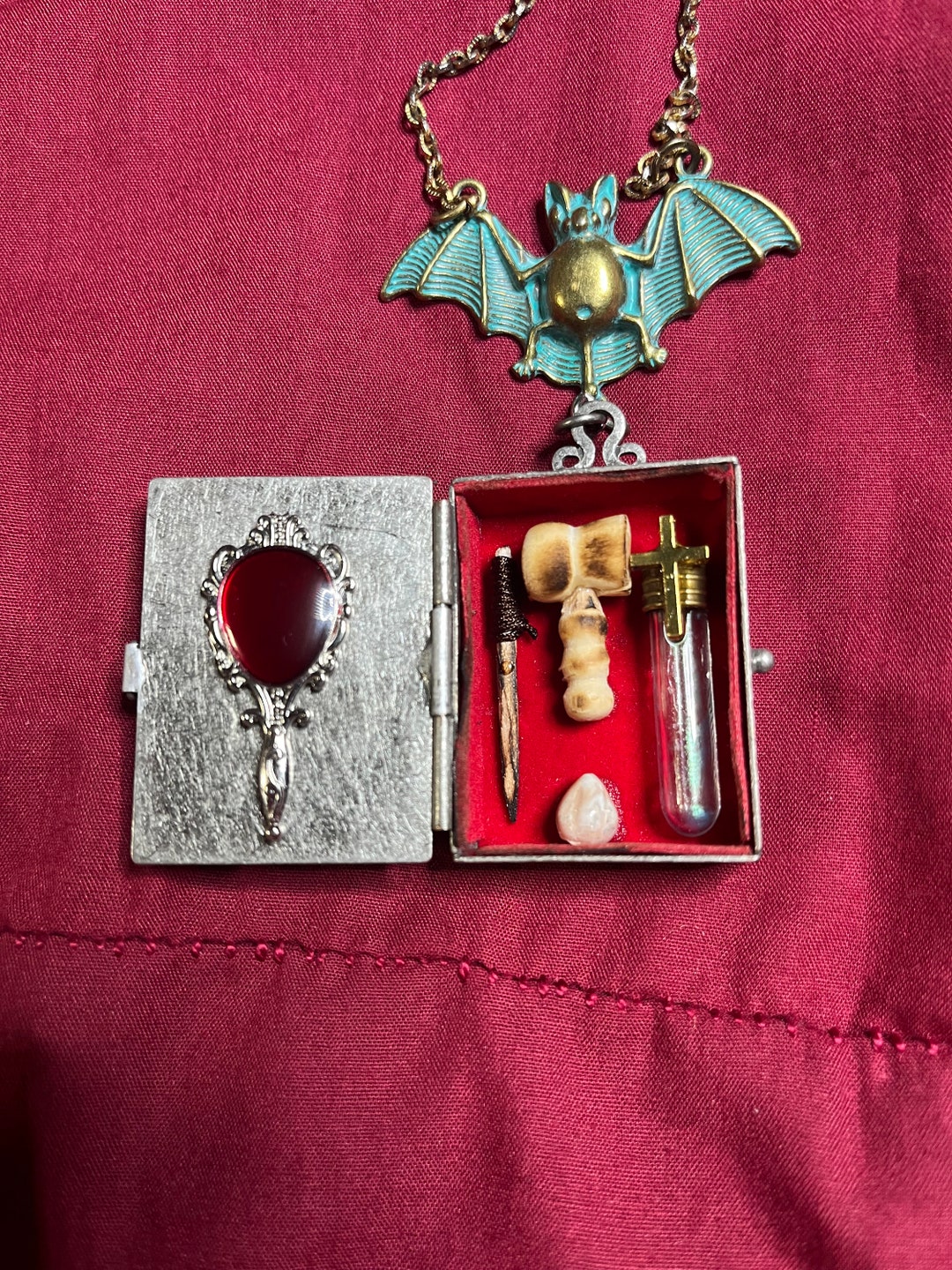 Vampire Hunter Kit Necklace: Gold Wings - Etsy
