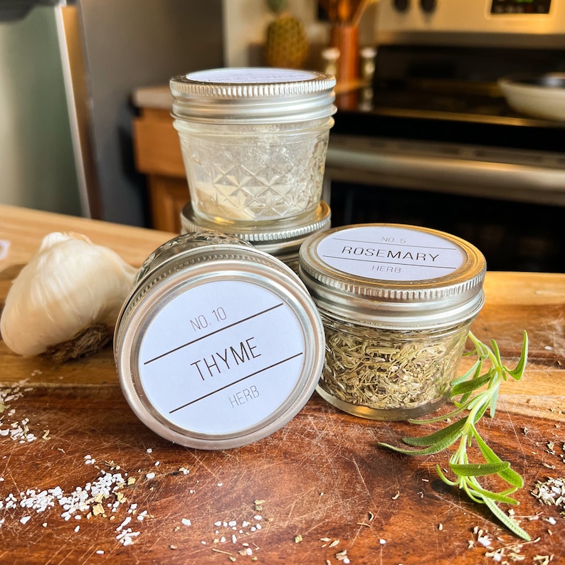Minimalist Clean Round Spice Jar Labels, Regular Mason Jar Lid ...
