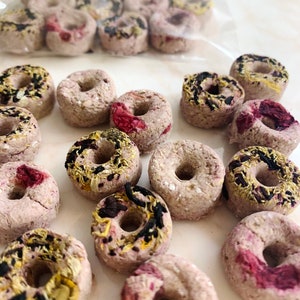 Gourmet Mini Donut Treats for Rabbits | Quality Treats for Rabbits ...