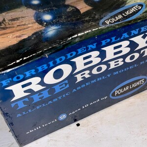 Mib Nib Polar Lights 2012 Forbidden Planet Robby the Robot Model Kit 7. ...