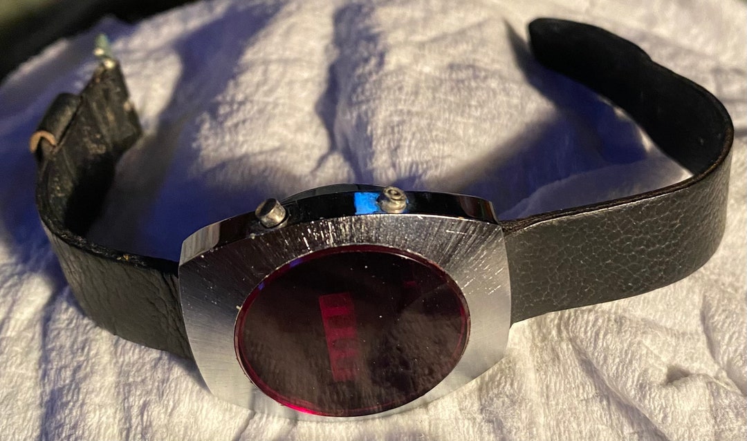 Vintage MCM National Semiconductor Men's Electronic Digital Watch, Red ...