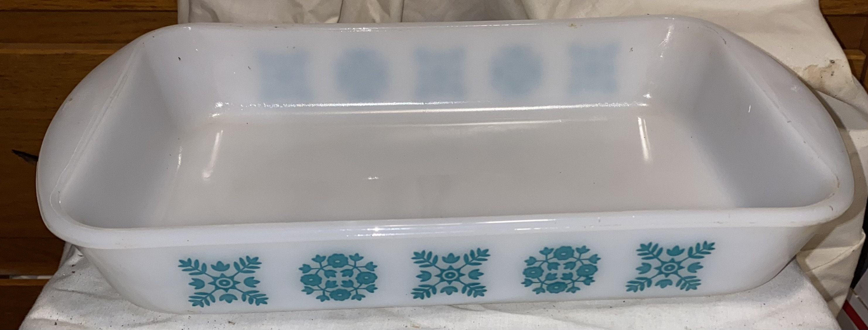 Vintage Glassbake Pyrex Turquoise Snowflake Pattern 2 1/2 Quart Good ...