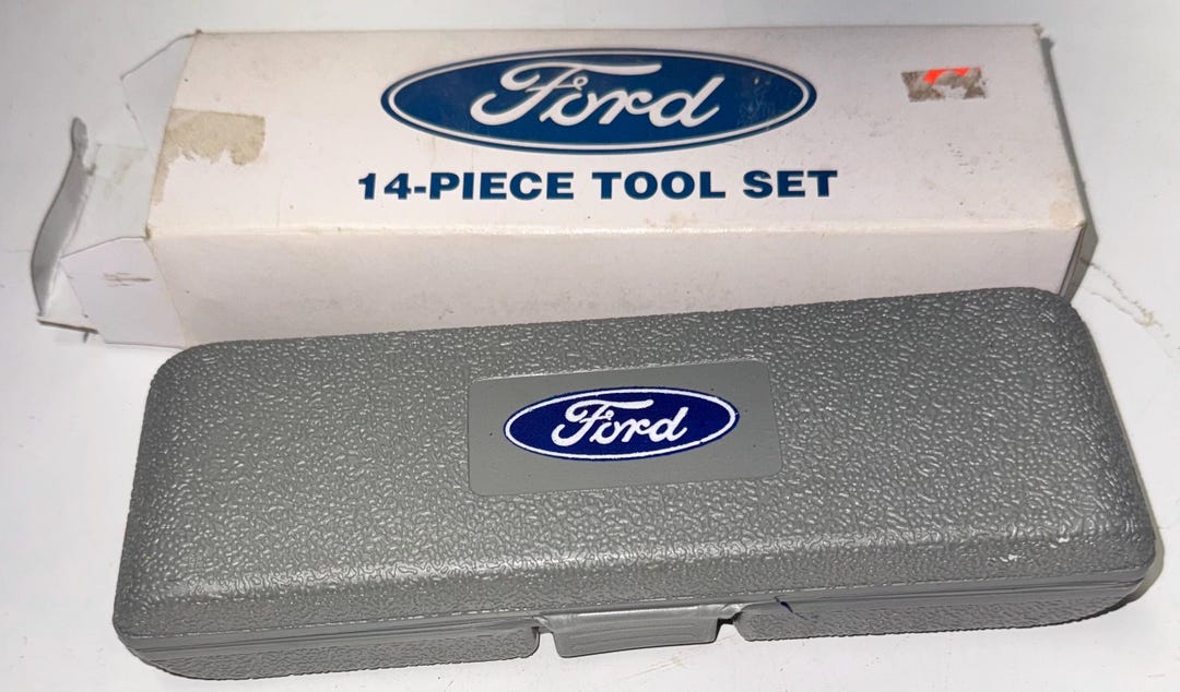Classic 14 Pc Ford Ratchet Screwdriver Compact Multi Purpose Tool Set ...