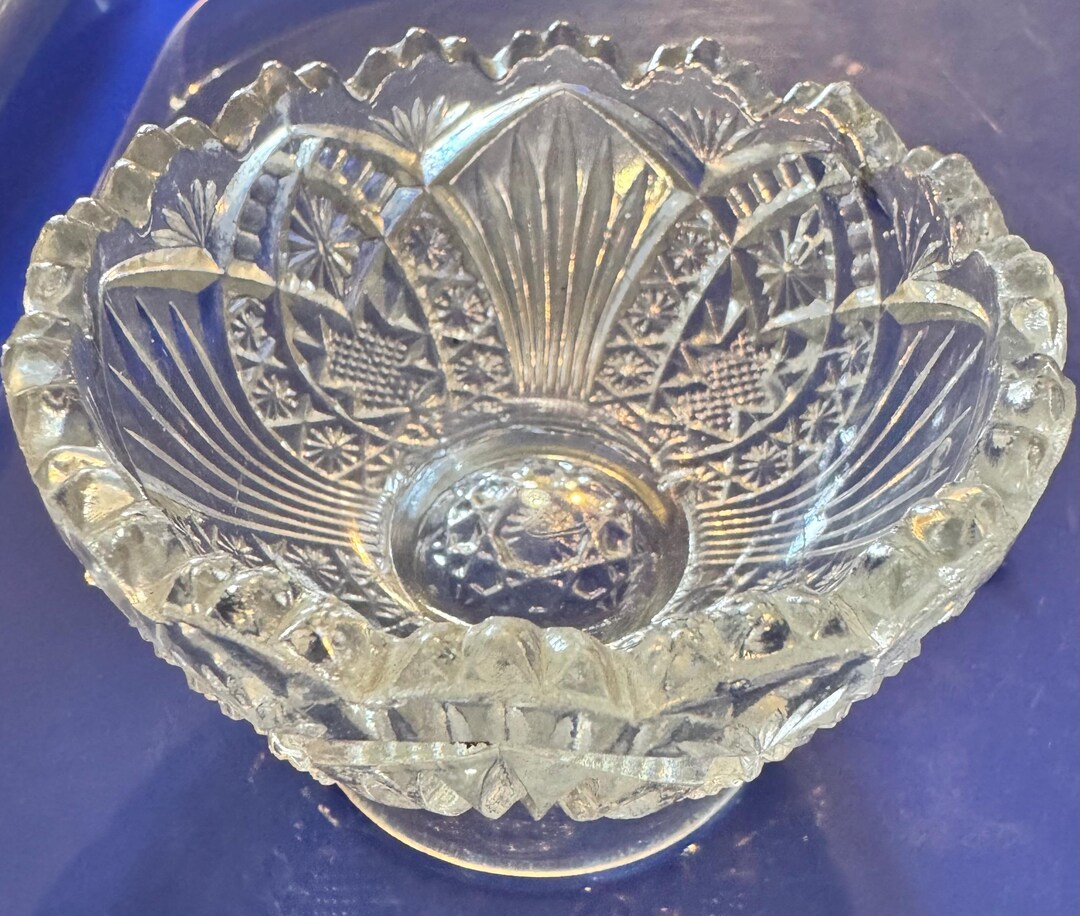 Bryce Higbee Madora Round Bowl, Featuring an Arrowhead in Oval Design ...