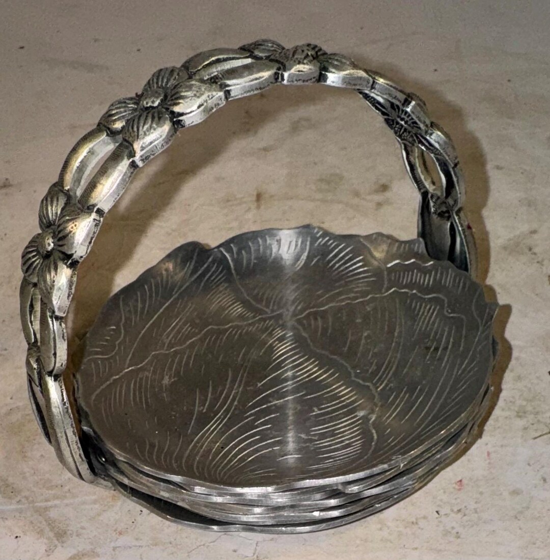 Rodney Kent Silver Co DOGWOOD CABBAGE 446 Hammered Aluminum 7 Coasters ...