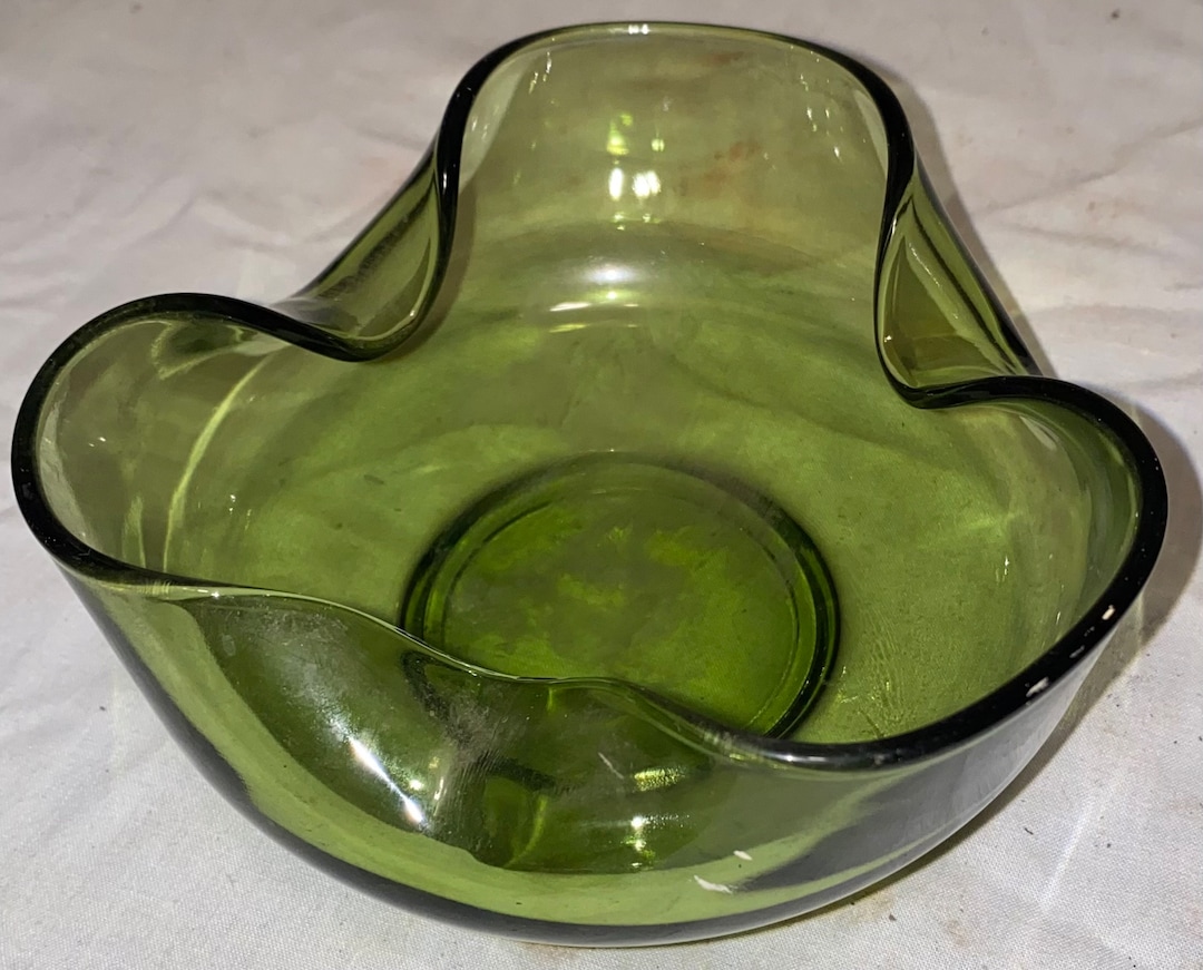 Vintage Bright Green Folded Edge Center Bowl - Blown Glass Trinket Bowl ...