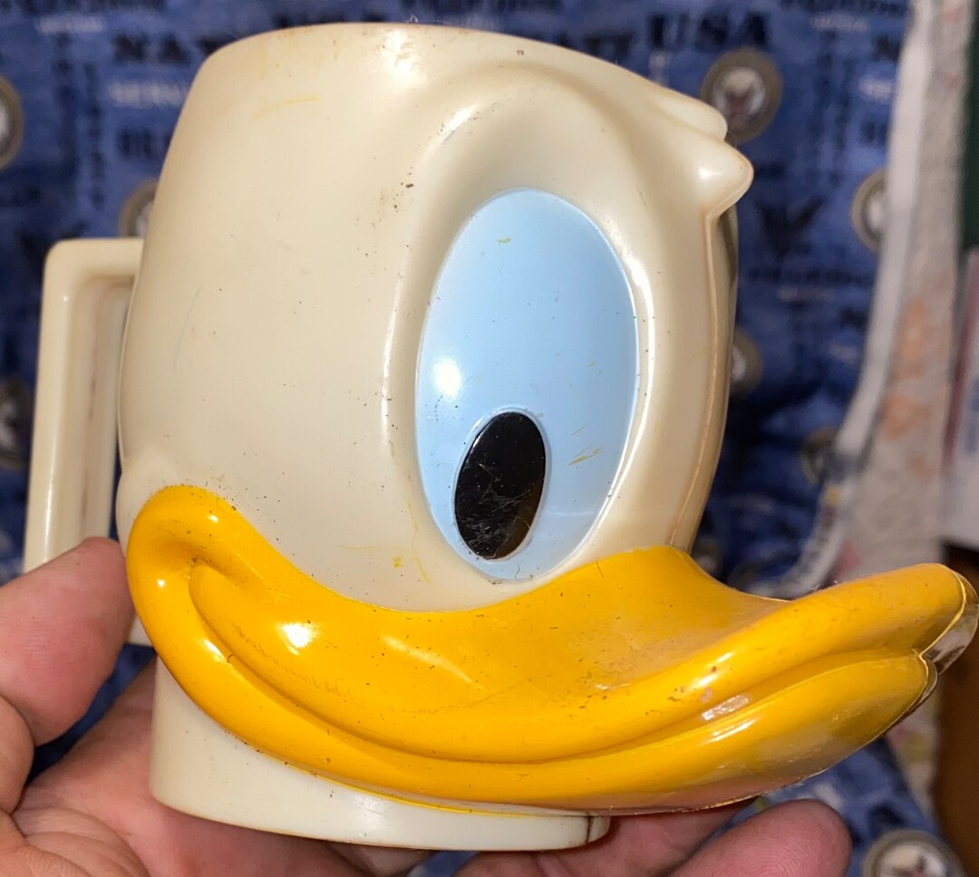 Disney Donald Duck Cup Plastic Handle Mug Fruit Juice Head Big Eyes ...