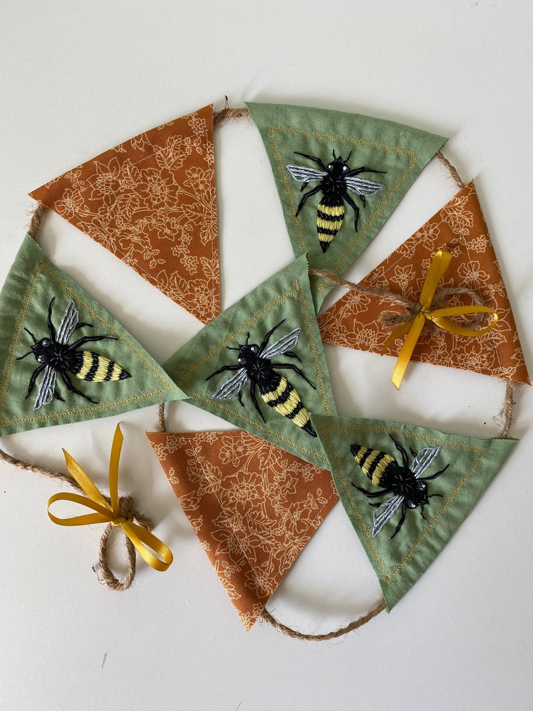 Hand Embroidered Bee Floral Fabric Garland - Etsy