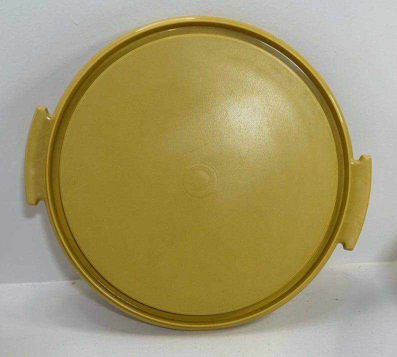 Vintage Round Tupperware Cake Carrier Harvest Gold 10 Cake - Etsy