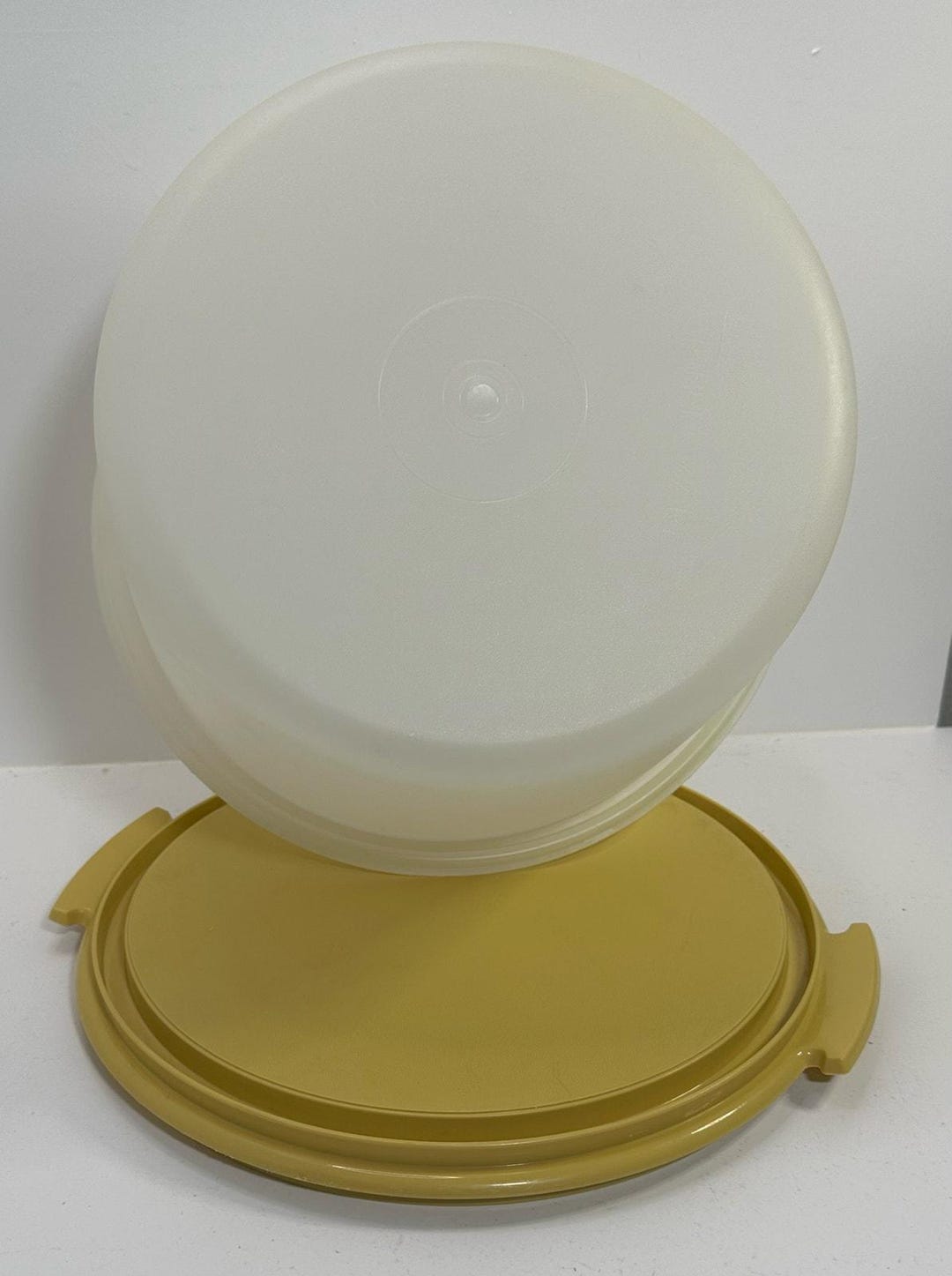 Vintage Round Tupperware Cake Carrier Harvest Gold 10 Cake - Etsy