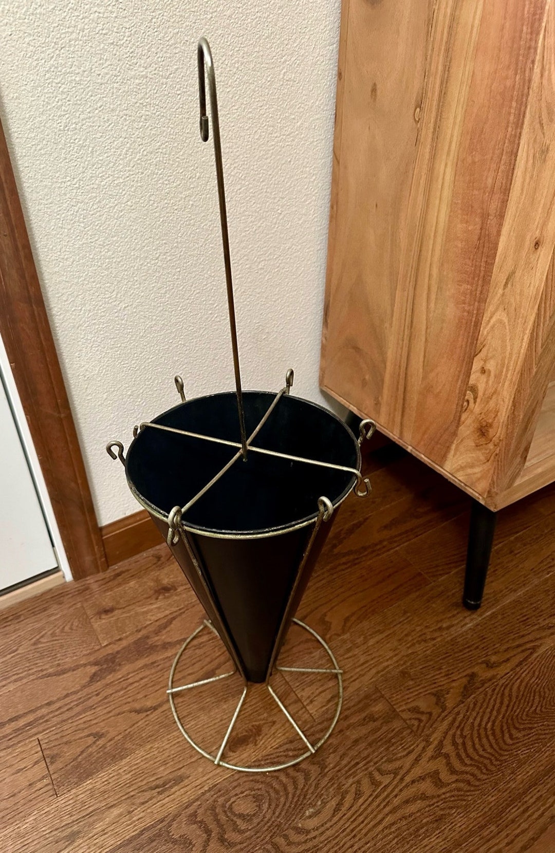 Vintage Mid Century MCM Cone/atomic Shaped Umbrella Stand Metal Brass ...