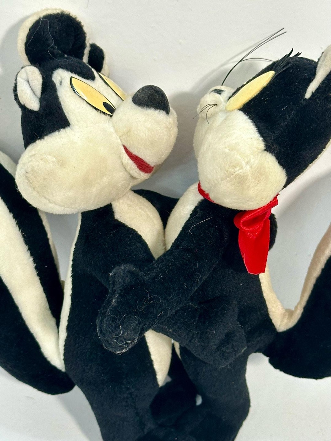 Vintage Applause Pepe Le Pew & Girlfriend Kissing Skunks 10 Plush Soft ...