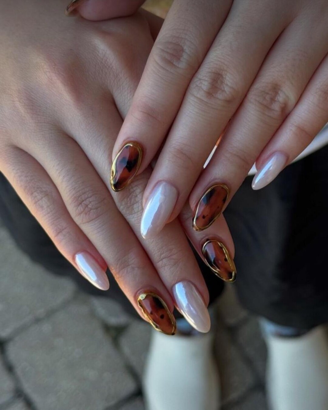 Milky Chrome Nails, Tortoise Shell Nails, Leopard Nails, White Chrome ...