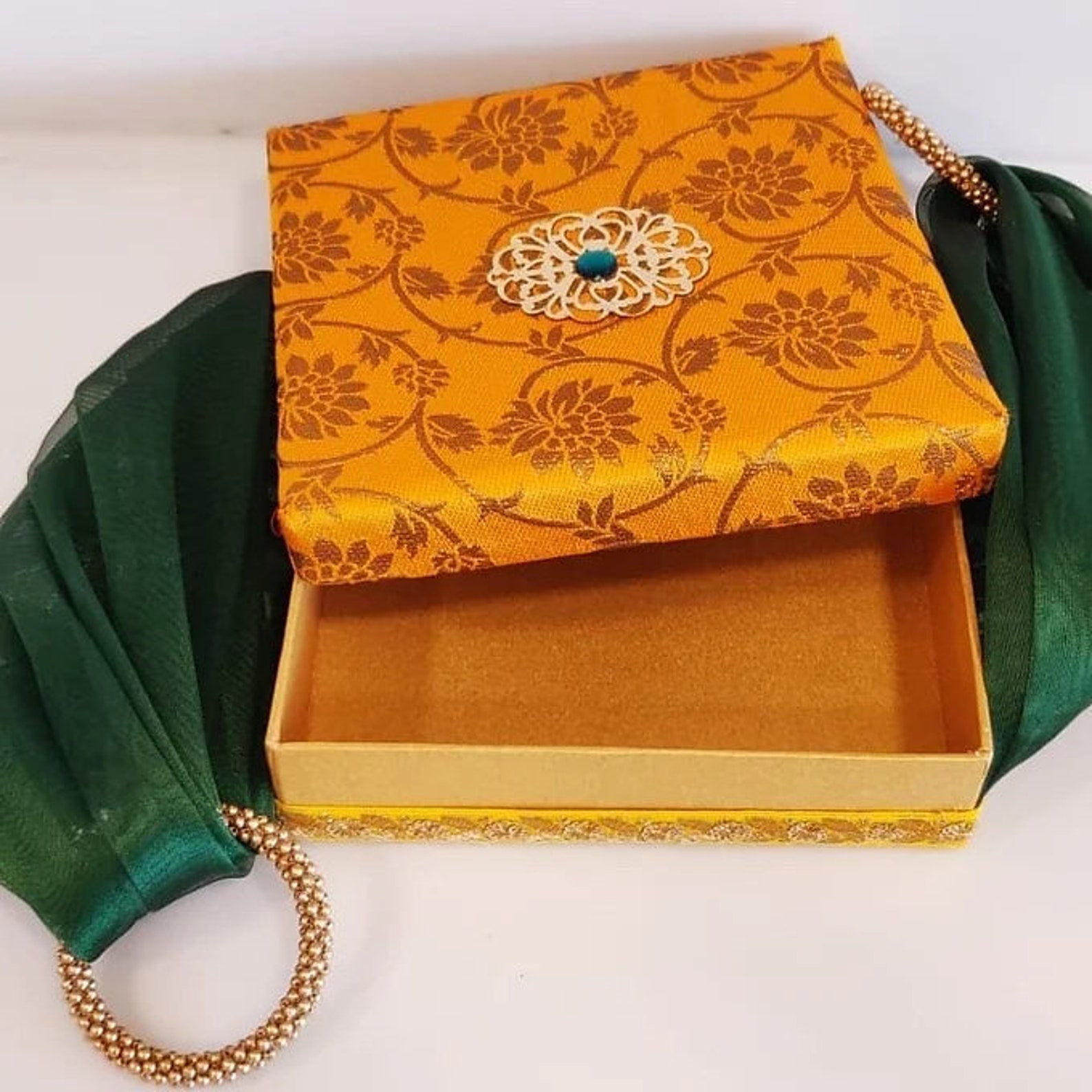 500 Gms Mithai Boxes, 1 Kg Indian Sweet Box, Diwali Sweet Box, Sweet ...