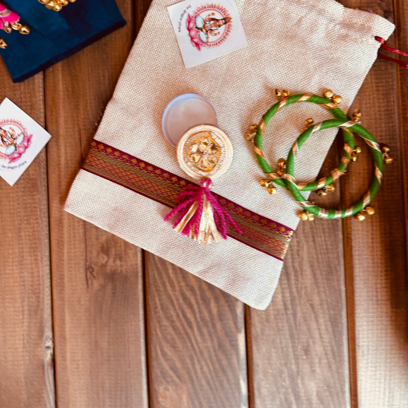 Varalakshmi Pooja Return Gifts, Gifts for Varalakshmi Puja, Varalakshmi ...