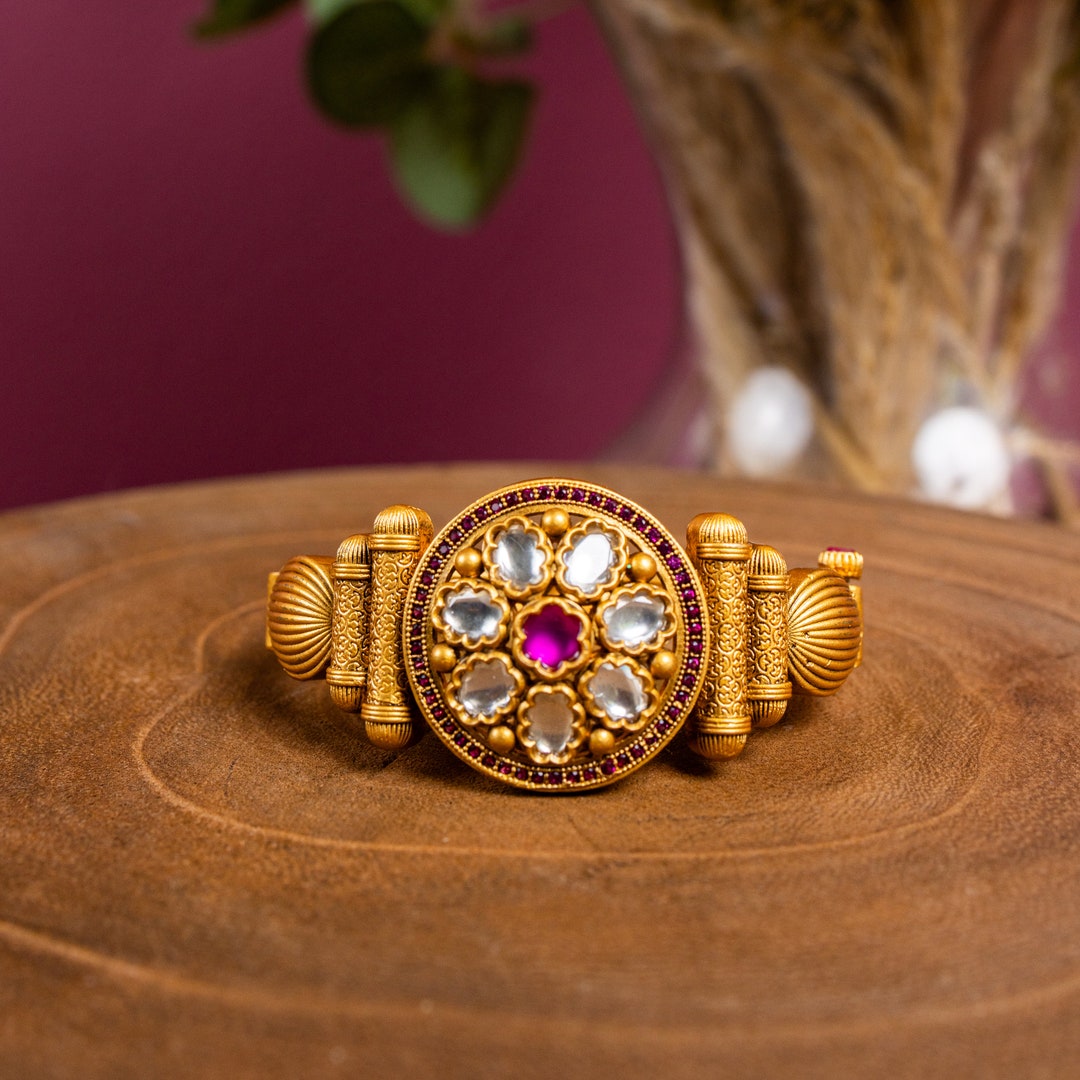 South Indian Kadas, Ruby Gold Bangle, Bracelet Kada, Amrapali Bangles ...