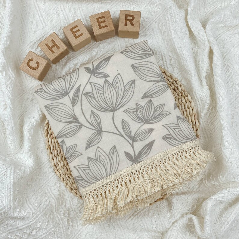 100% Organic Muslin Water Lily Wrap - Etsy