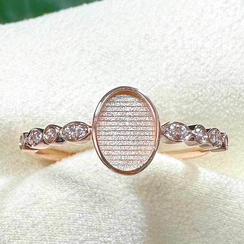 Oval Bezel Ring - Etsy