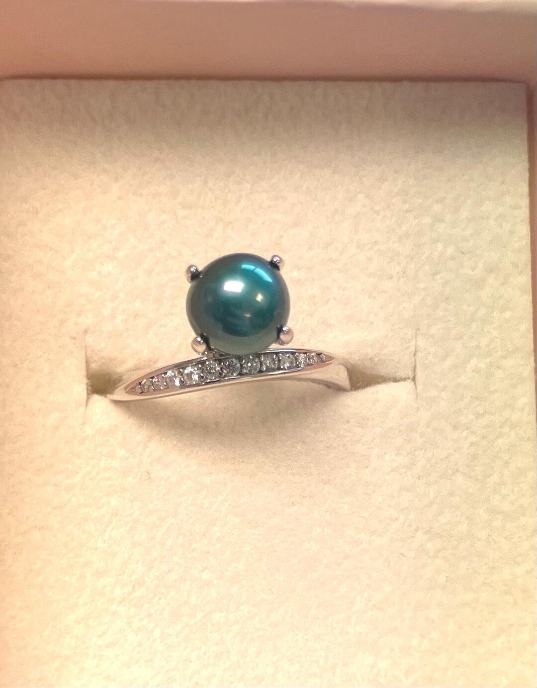 It’s Pearl Time Hebe Ring Size 5. Green Pearl. Brand New! It's Pearl ...