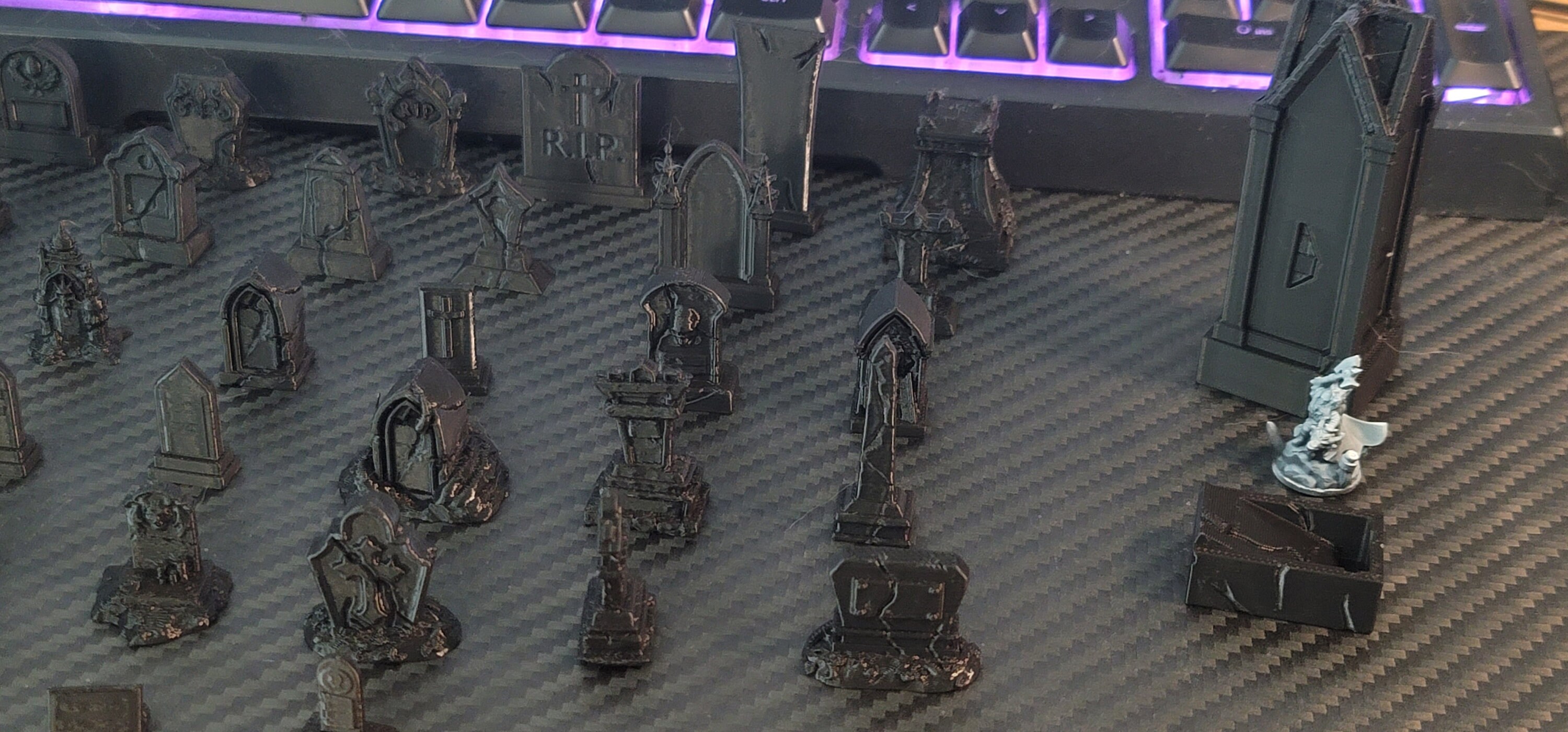 3D Printed Miniature Gravestones | Diorama, Jumping Spider Enclosure ...